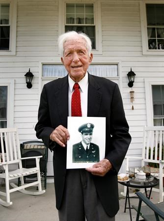 Edgar Whitcomb | Obituary | Beyond the Dash